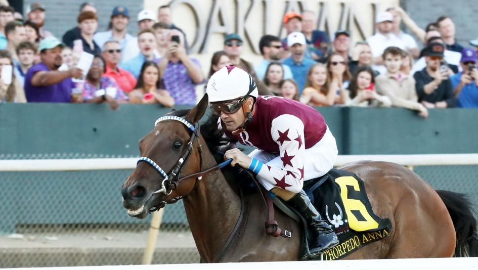 Champion Thorpedo Anna Romps in Apple Blossom Victory at Oaklawn Park ...